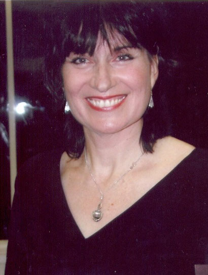 About Robyn Crowe - Art Therapist Gippsland